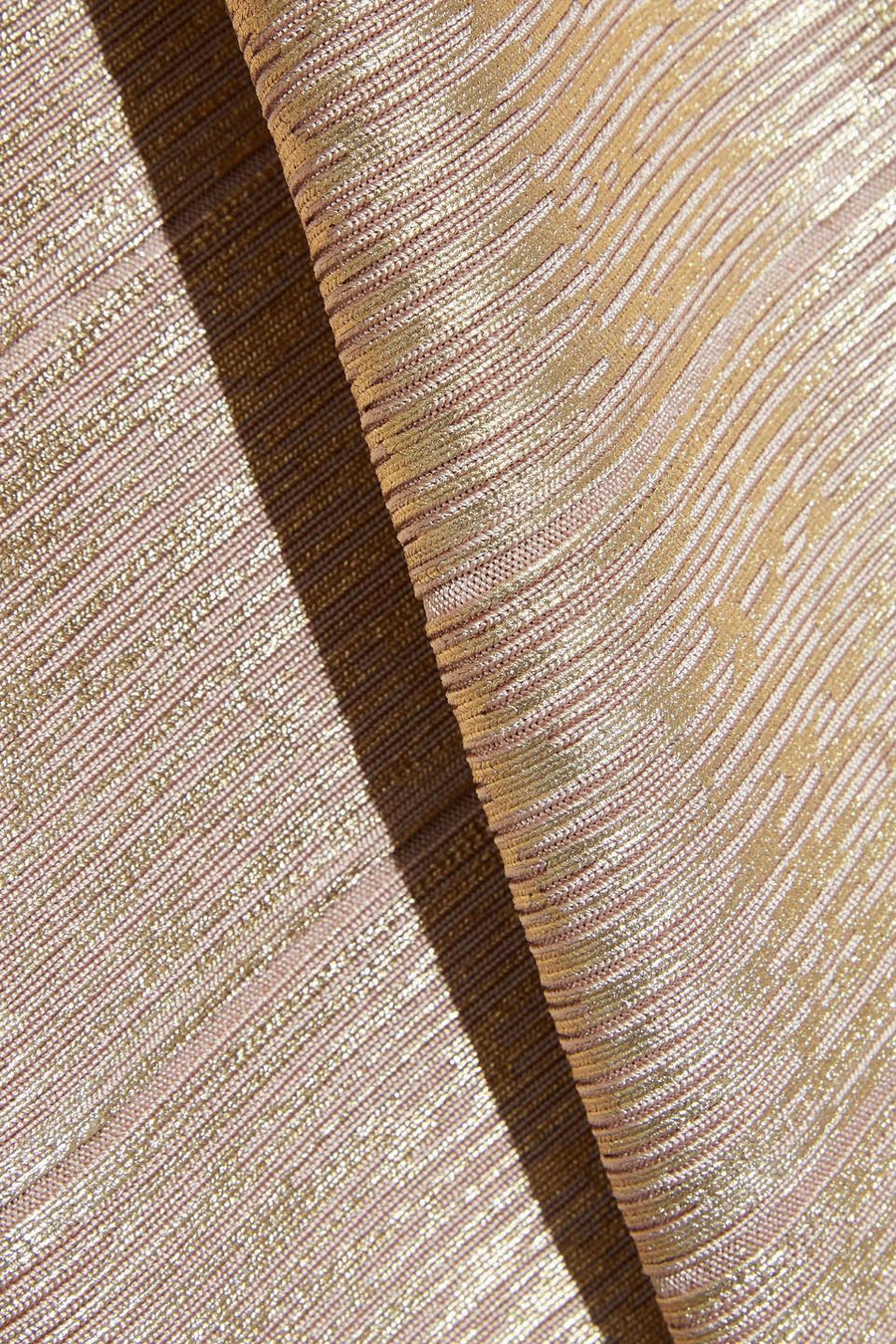 Vestiaire - Moda de Lux: Descoperă Exclusivitatea În Garderoba Ta ...